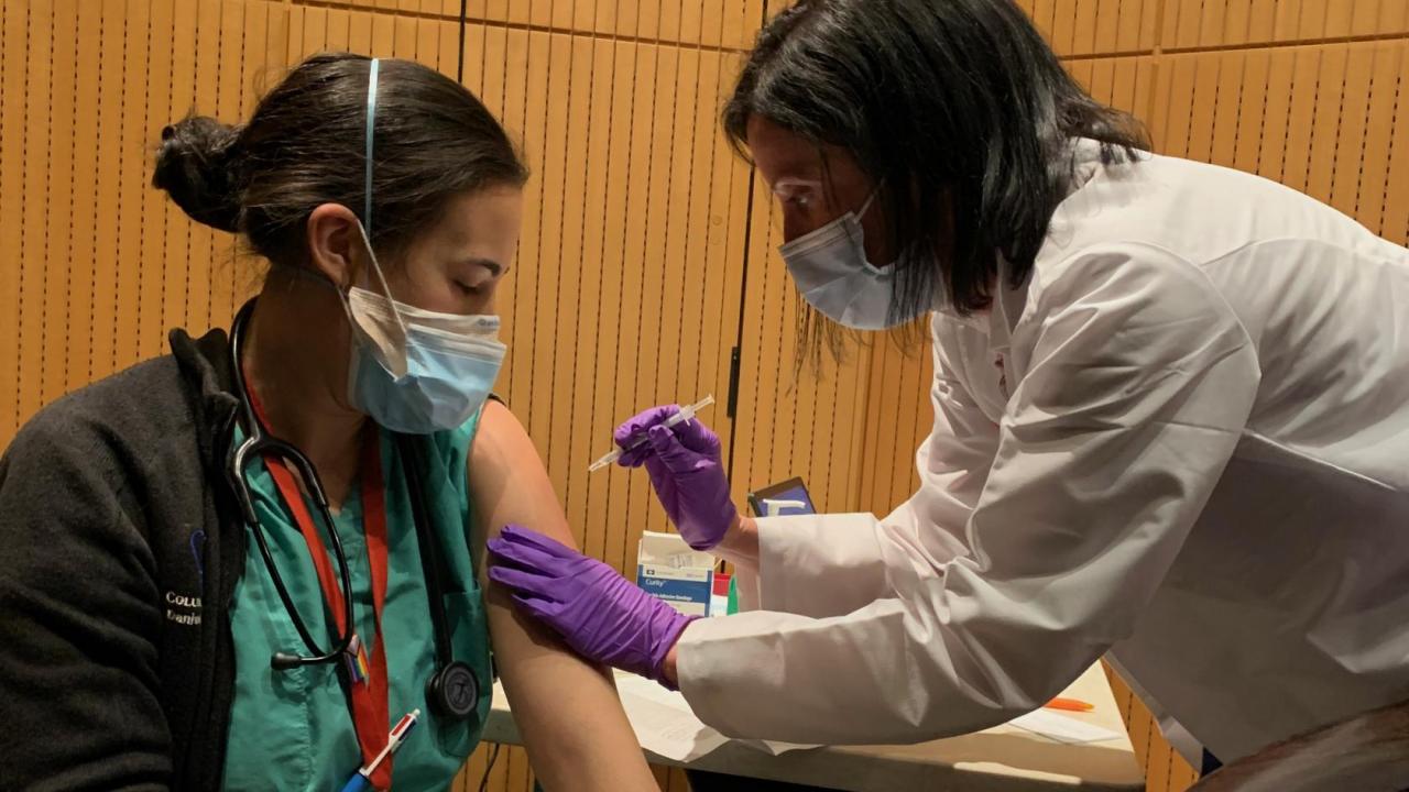 CUIMC Front-Line Health Care Workers Receive COVID Vaccine | Columbia ...